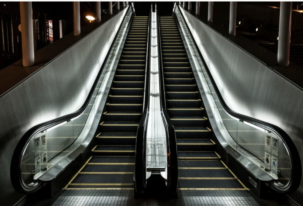 MARKET RESEARCH – Angelo Jones